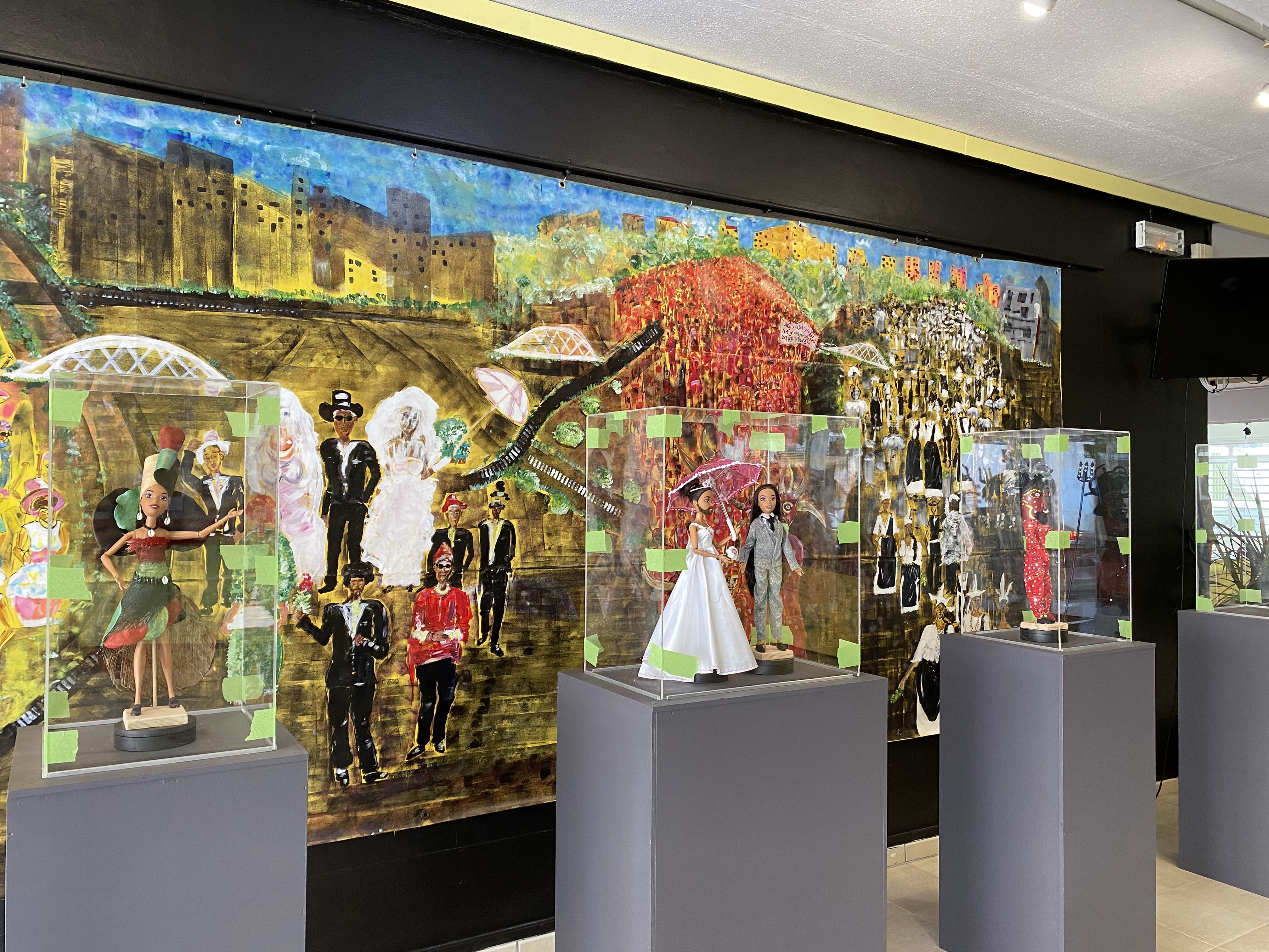 Popot Kannaval : des poupées Barbie relookées aux couleurs de Vaval